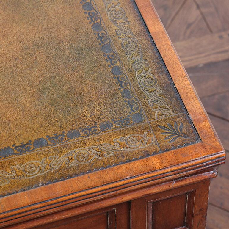 Large English Early 19th Century Library Table For Sale at 1stDibs