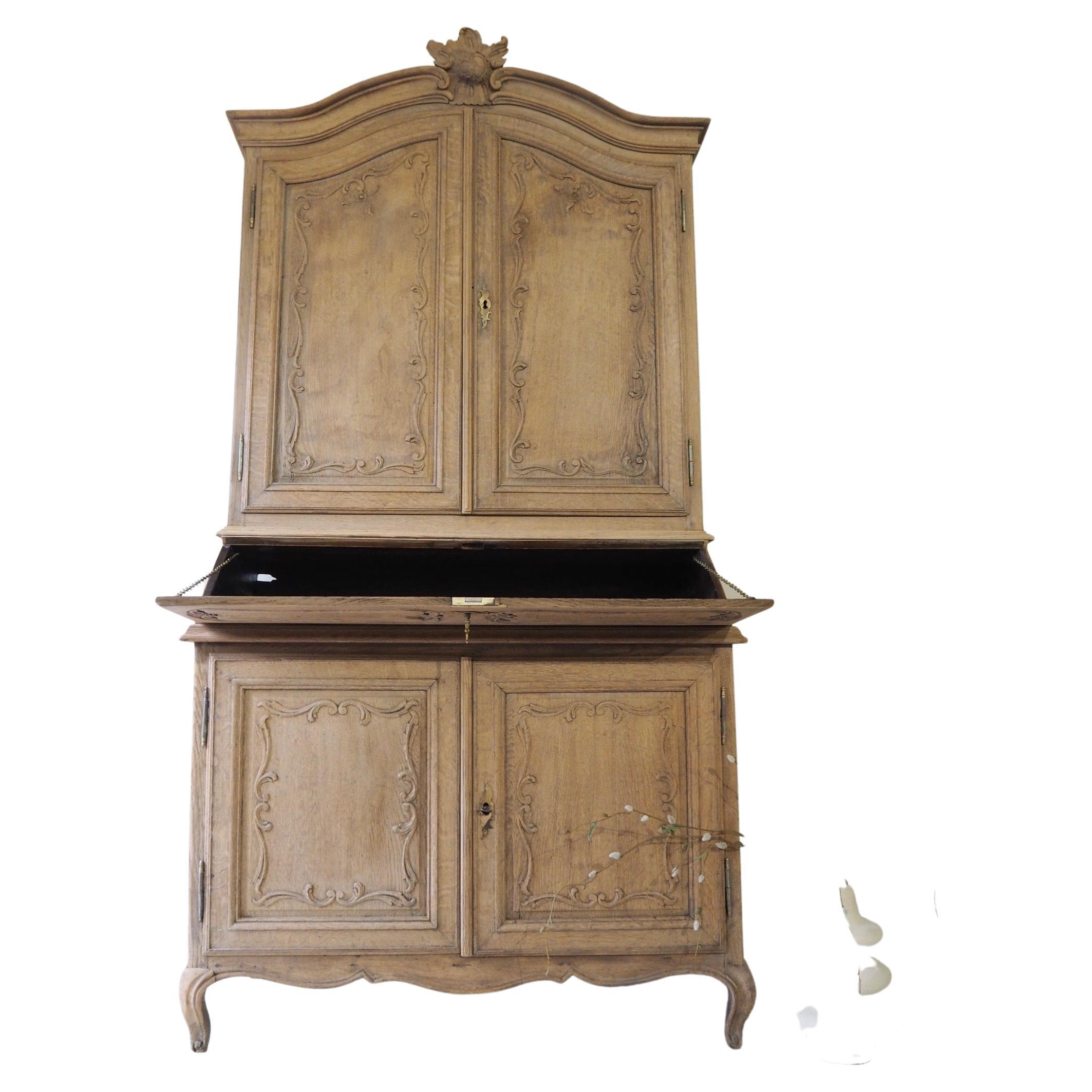 Large French Louis XV Bureau in Weathered Wood Limed Oak For Sale at ...