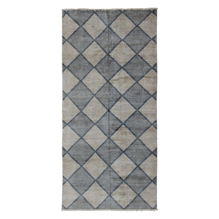 Large Gallery Rug in Modern Diamond Design For Sale at 1stDibs
