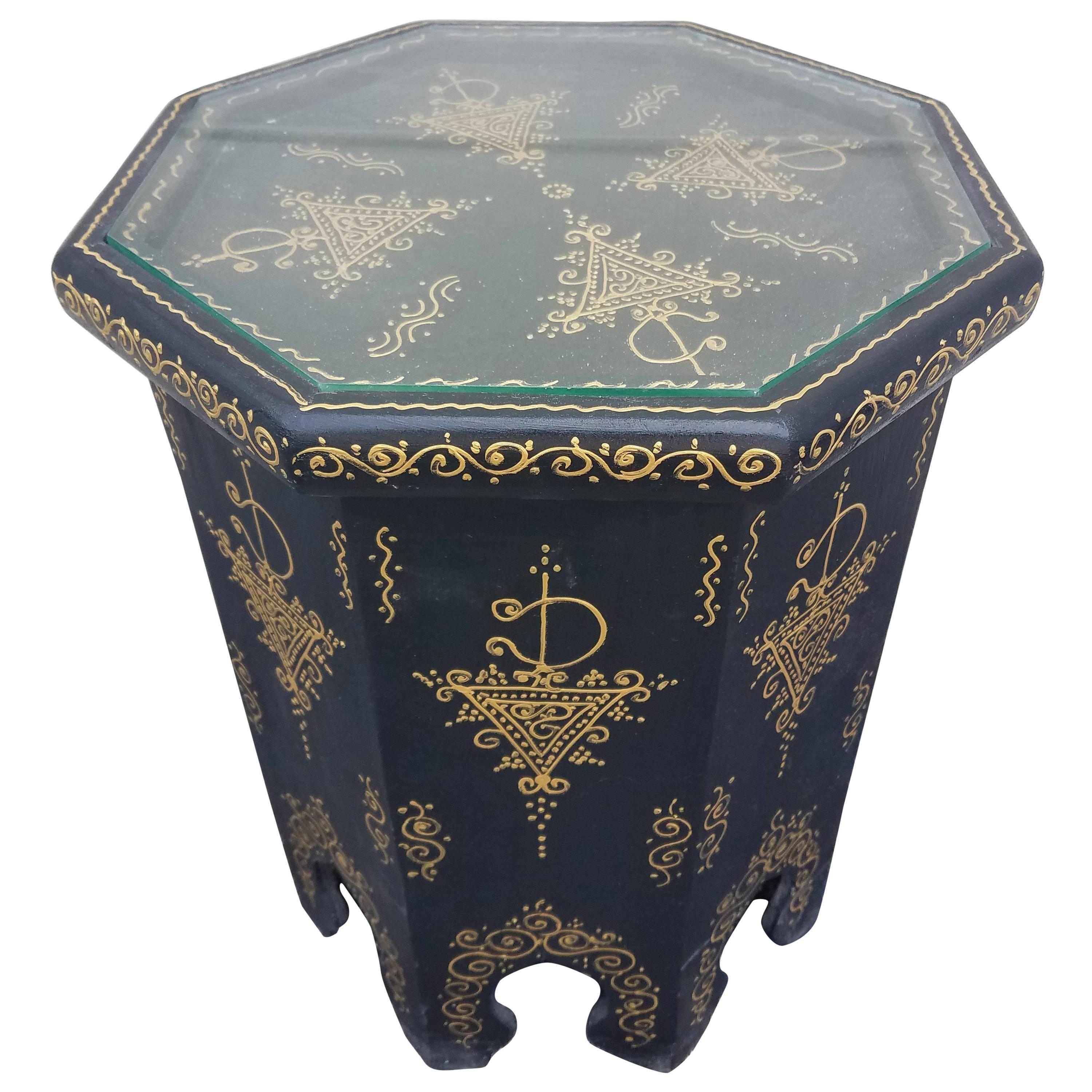 Large Hexagonal Moroccan Hand-Painted Side Table, Black For Sale at 1stDibs