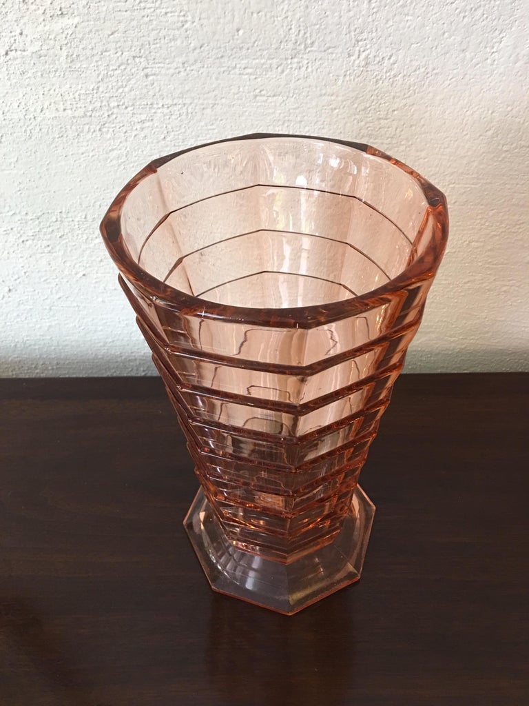 Large Indiana Tea Room Depression Glass Vase at 1stDibs