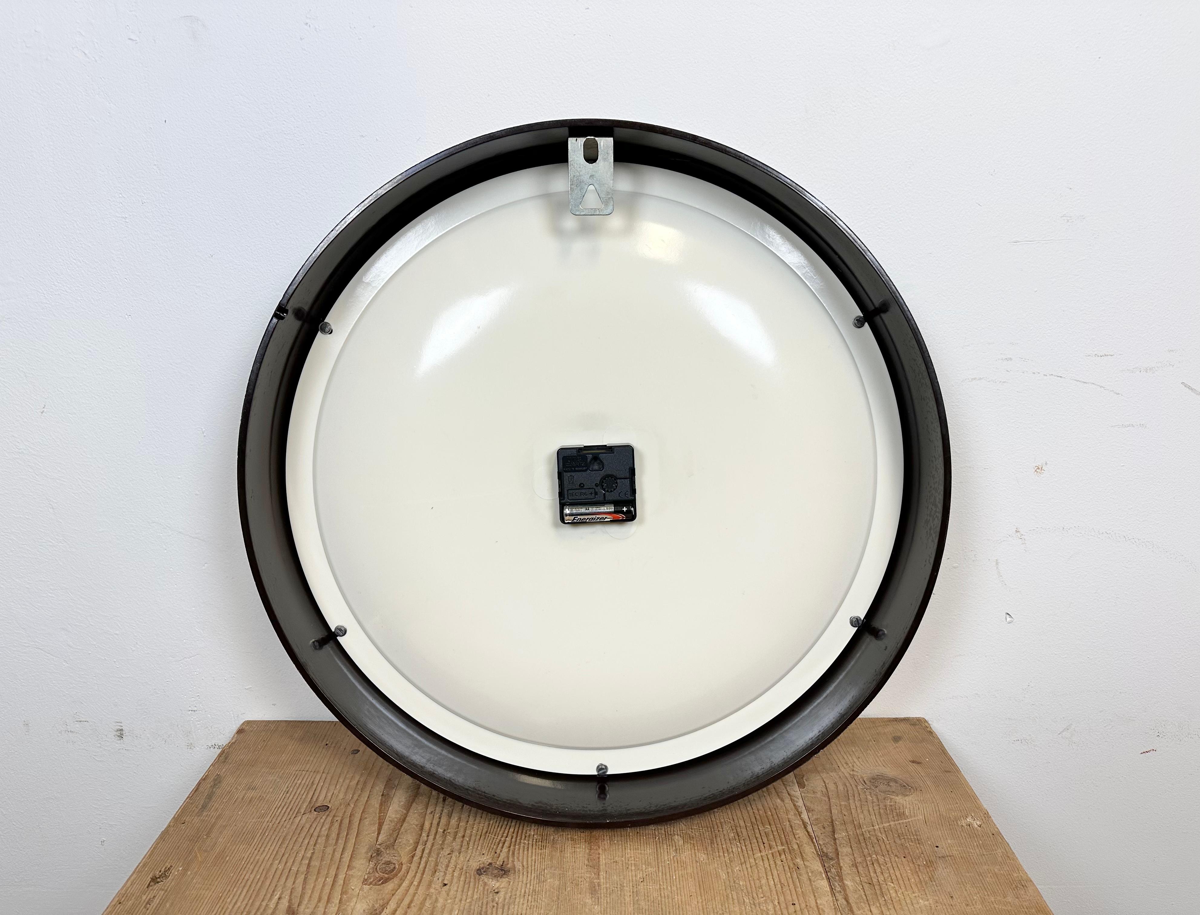Large Industrial Bakelite Factory Wall Clock from Pragotron, 1960s at ...