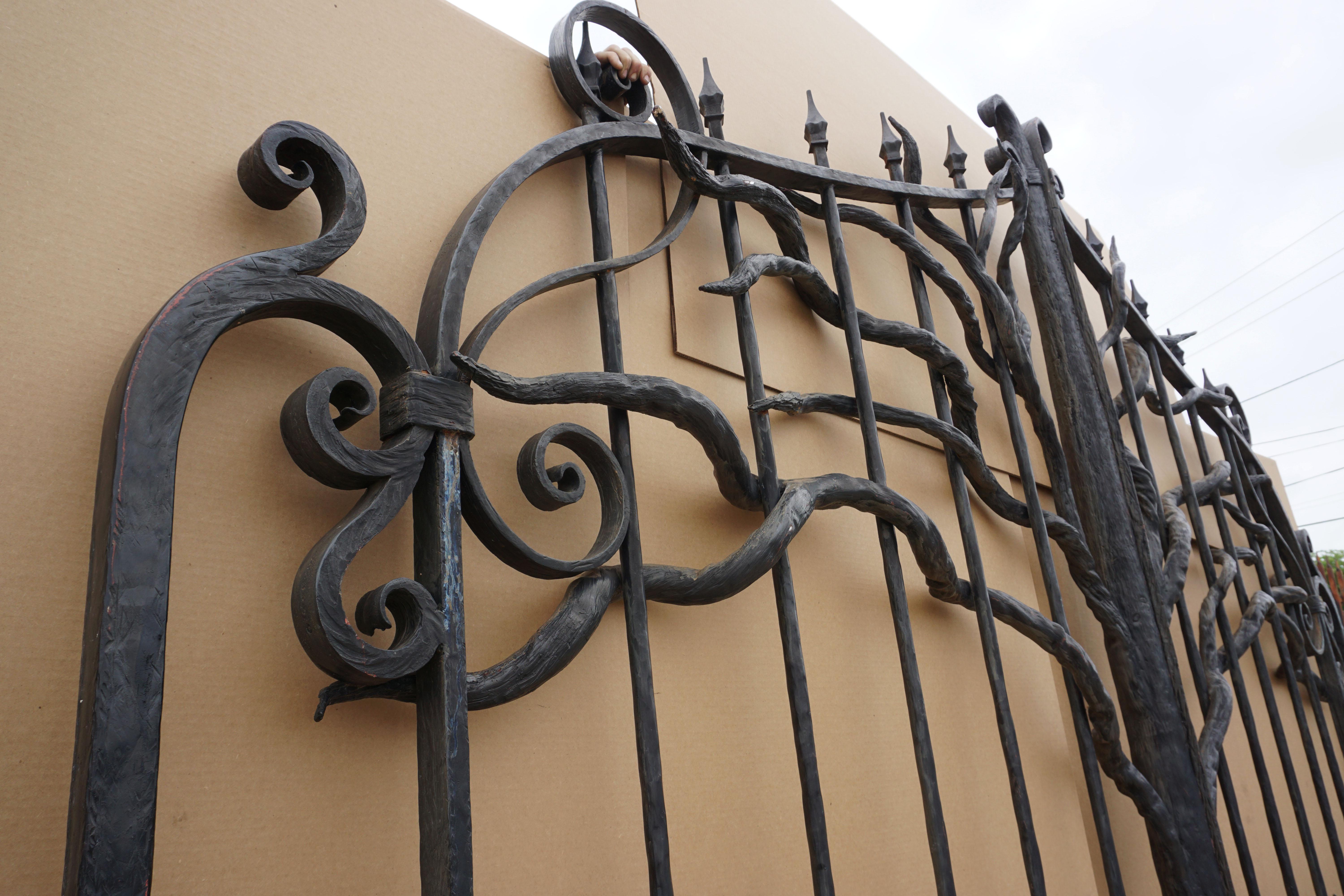 Large Iron Entry Gate at 1stDibs | entry gates for sale, large iron ...