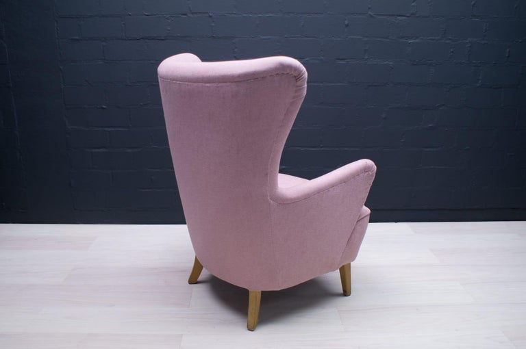 Large Italian Mid-Century Modern Wingback Chair in Pink Upholstery ...