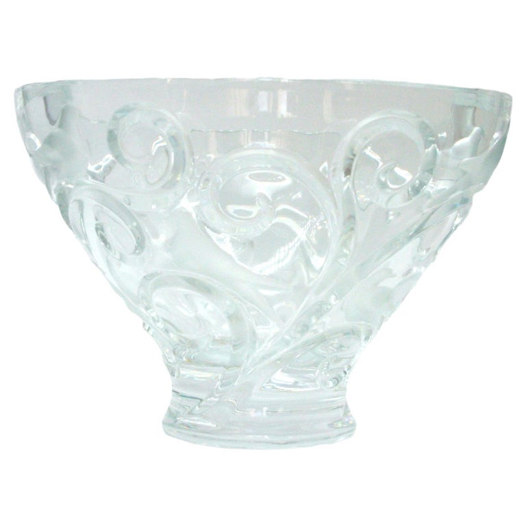 Large Lalique Crystal Bowl Centerpiece For Sale at 1stDibs