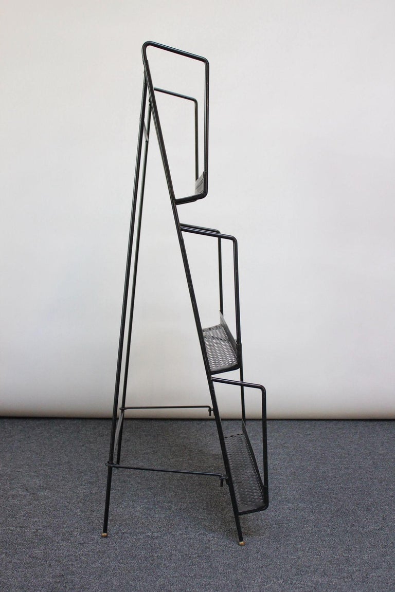 Large Mid-Century Modern Free-Standing Collapsable Metal Magazine Rack ...