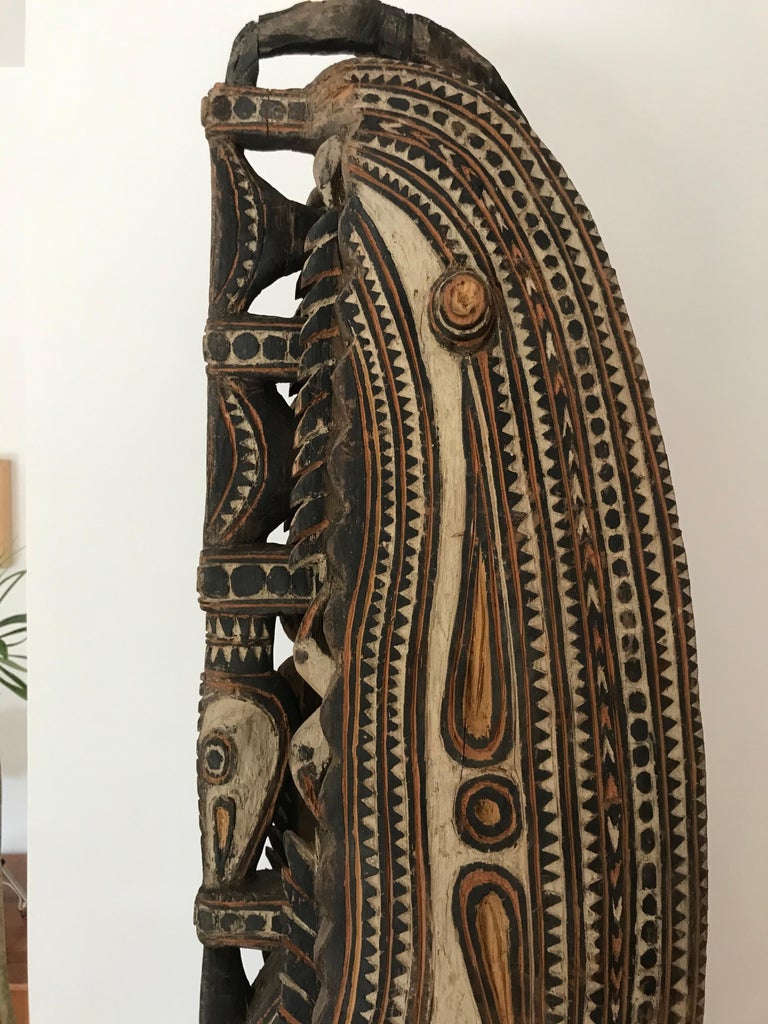 Large Oceanic Art Carved Wood Sculpture Papua New Guinea For Sale at 1stDibs