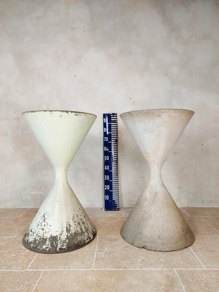 Large Pair of Willy Guhl Diablo Hourglass Planters by Eternit For Sale ...