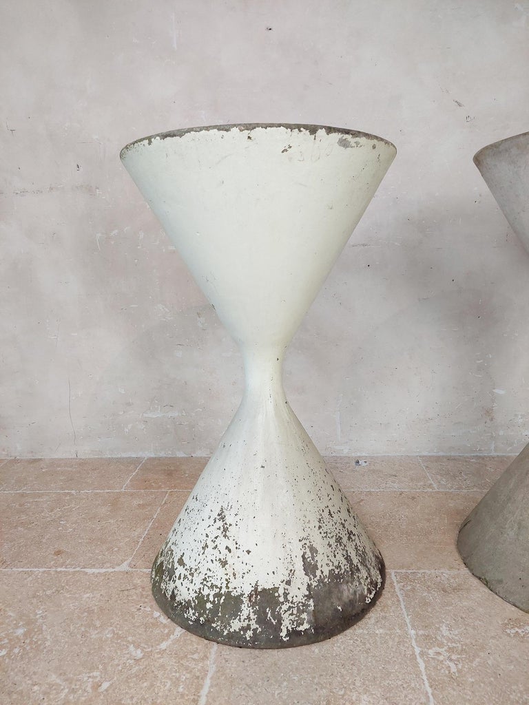 Large Pair of Willy Guhl Diablo Hourglass Planters by Eternit For Sale ...