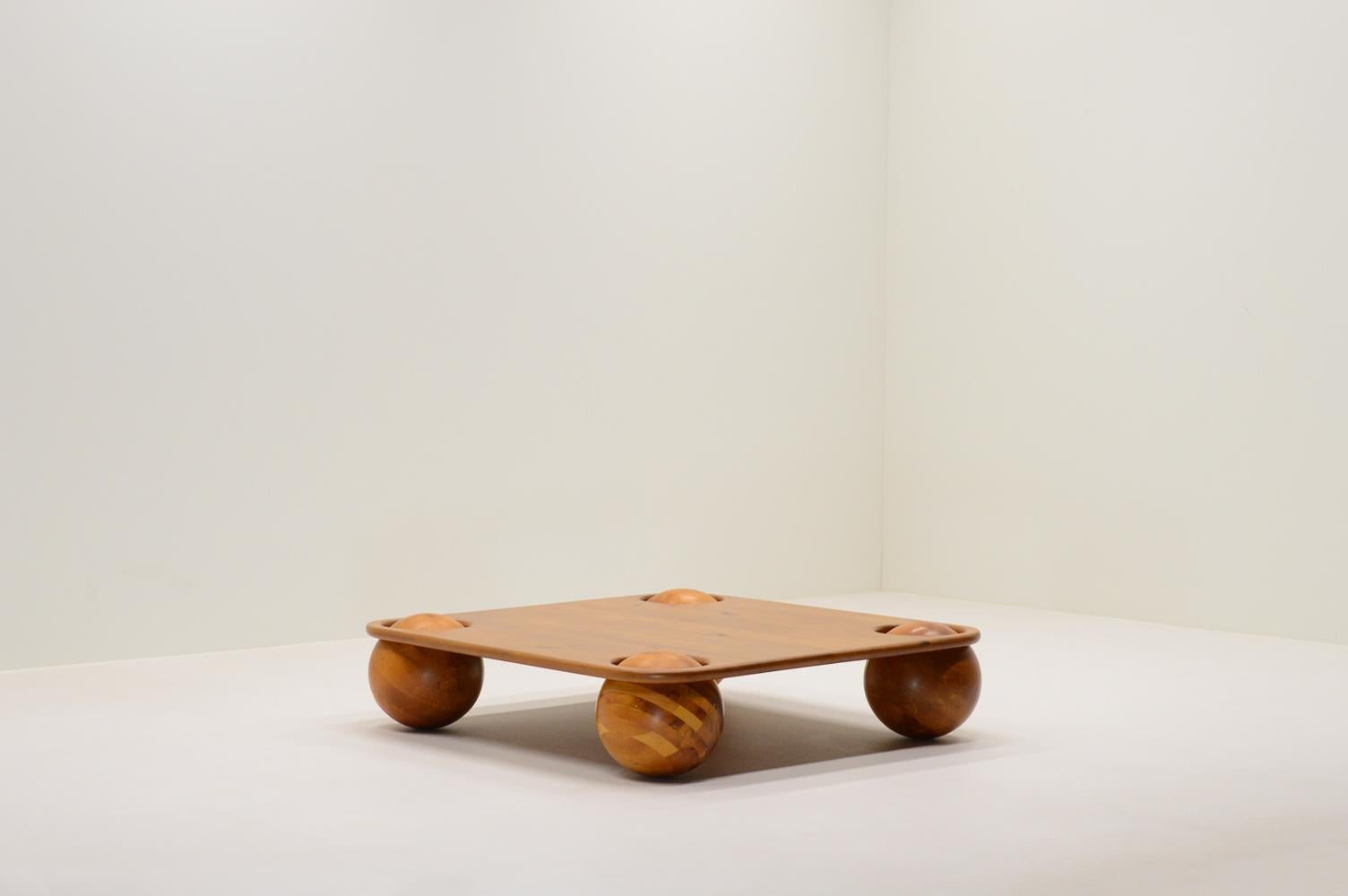 Large pine ball coffee table, 1970s Italy. For Sale at 1stDibs