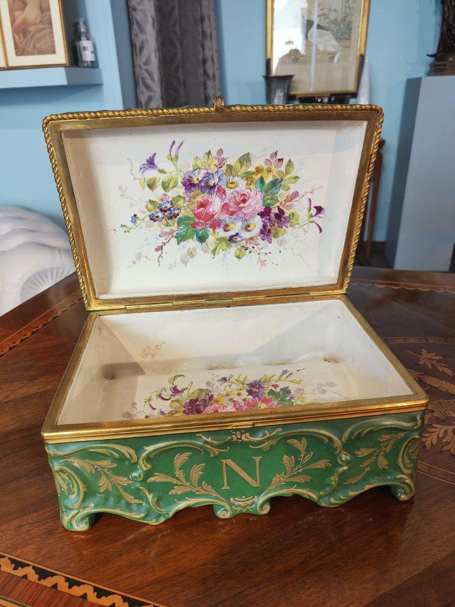 Large porcelain box, sevres For Sale at 1stDibs