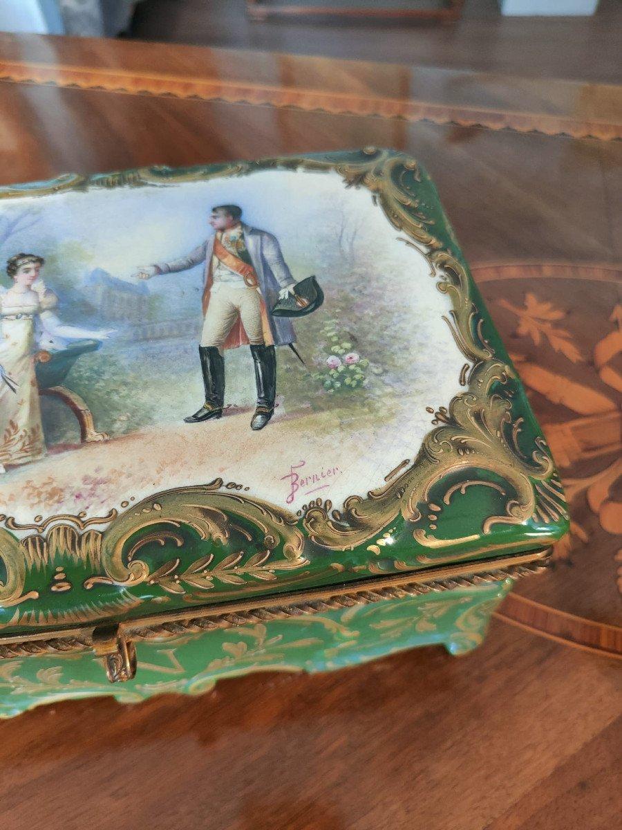 Large porcelain box, sevres For Sale at 1stDibs