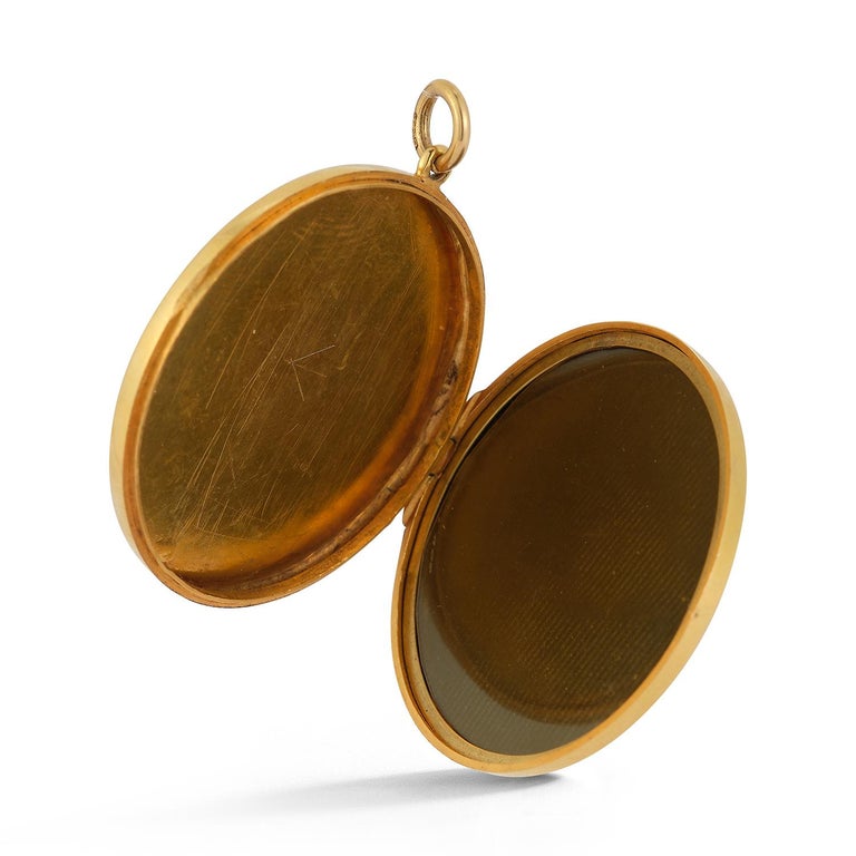 Large Round 15k Yellow Gold Engine Turned Medallion Disc Locket For ...