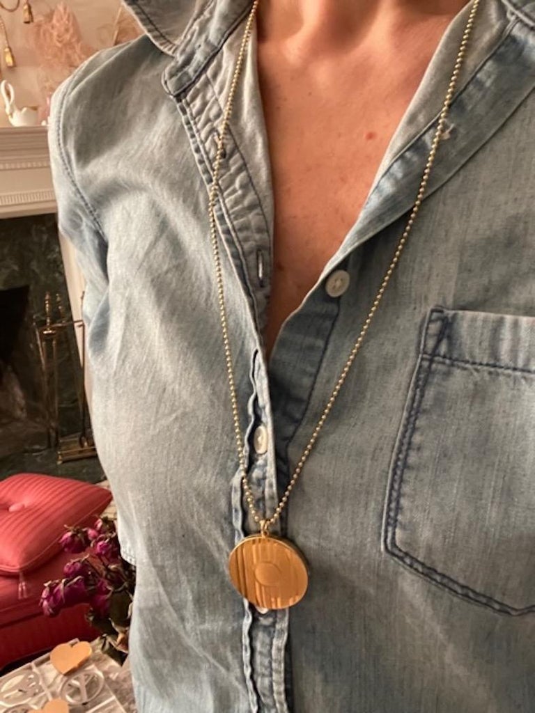 Large Round 15k Yellow Gold Engine Turned Medallion Disc Locket For ...