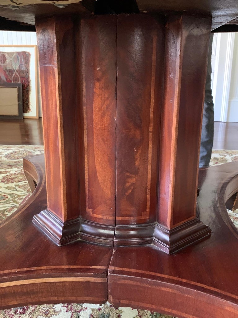 Large Round/Oval American Classical Style Dining Table, 1920-40s For ...