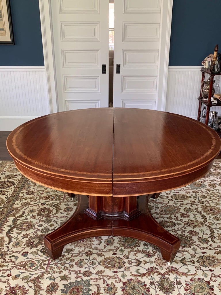 Large Round/Oval American Classical Style Dining Table, 1920-40s For ...