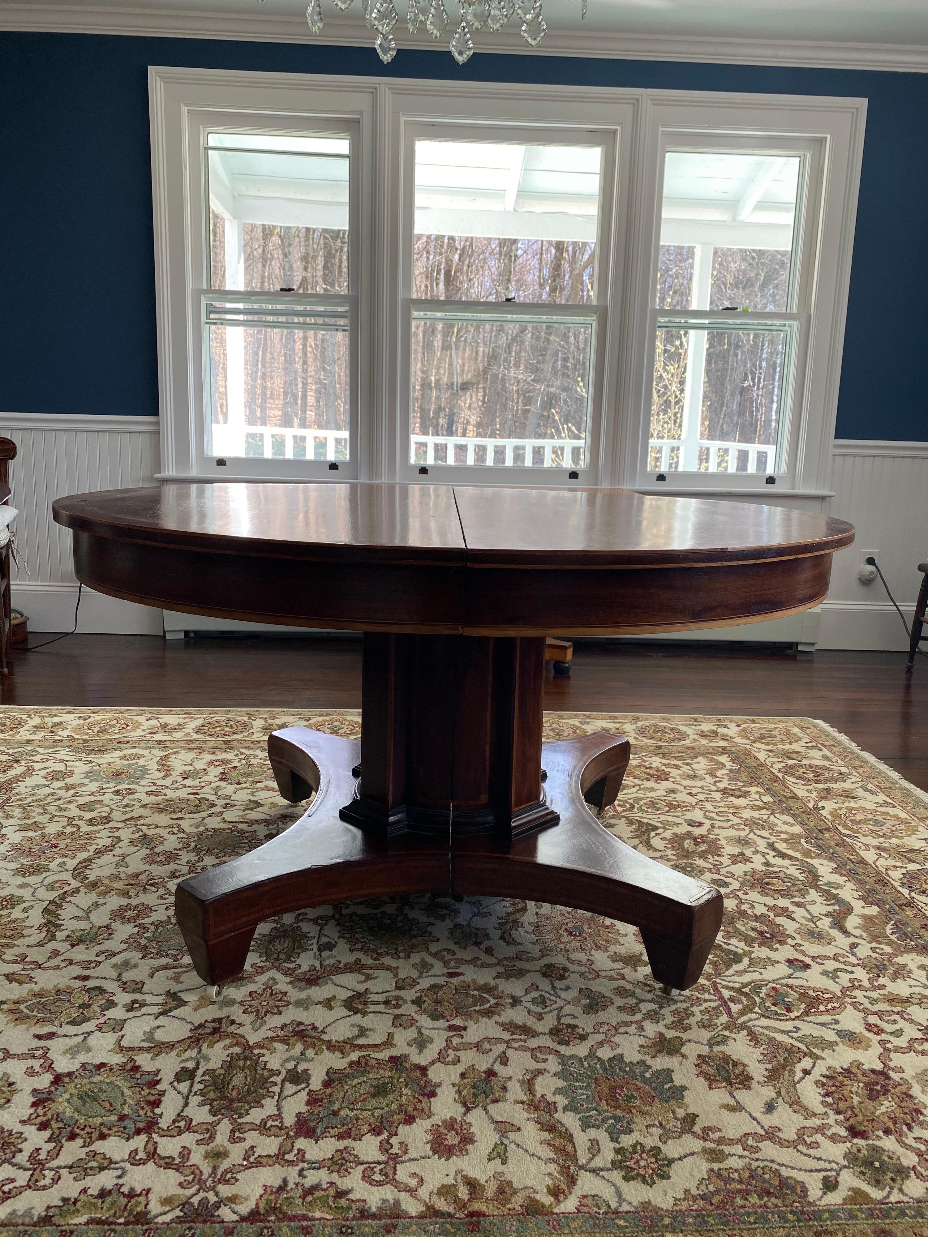 Large Round/Oval American Classical Style Dining Table, 1920-40s For ...
