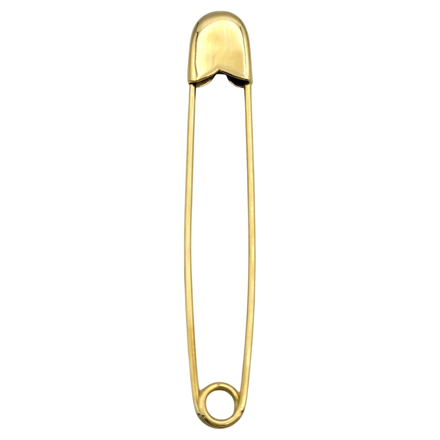 Large Safety Pin Brooch in Polished 18 Karat Yellow Gold For Sale at ...