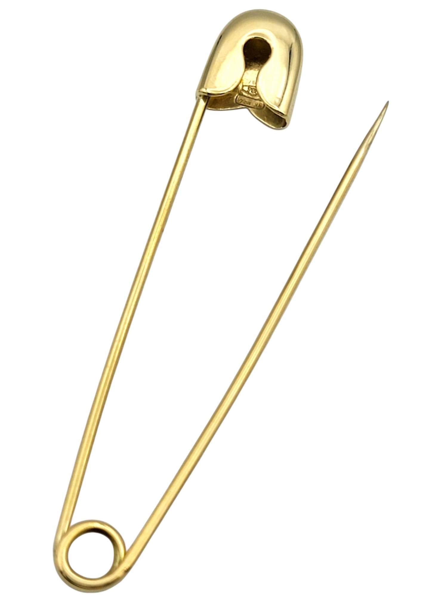 Large Safety Pin Brooch in Polished 18 Karat Yellow Gold For Sale at ...