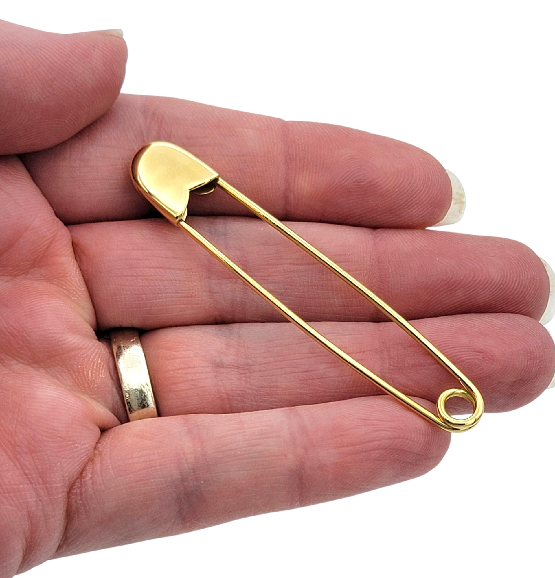 Large Safety Pin Brooch in Polished 18 Karat Yellow Gold For Sale at ...