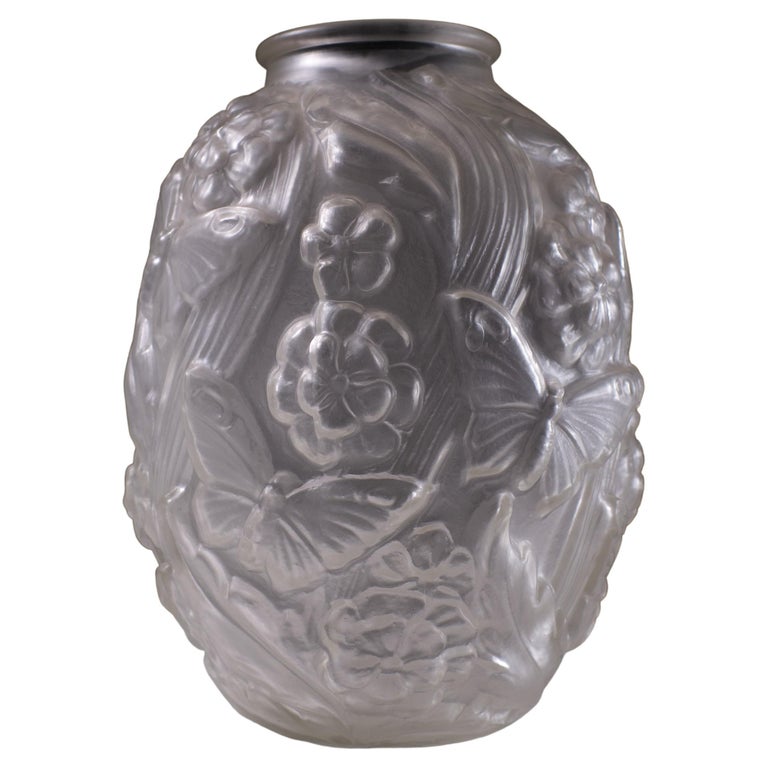 Large Satin Pressed Glass Art Deco Vase, 1930s For Sale at 1stDibs