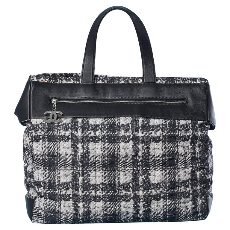 Large shopping back in printed tweed nylon and black leather Chanel NEW ...