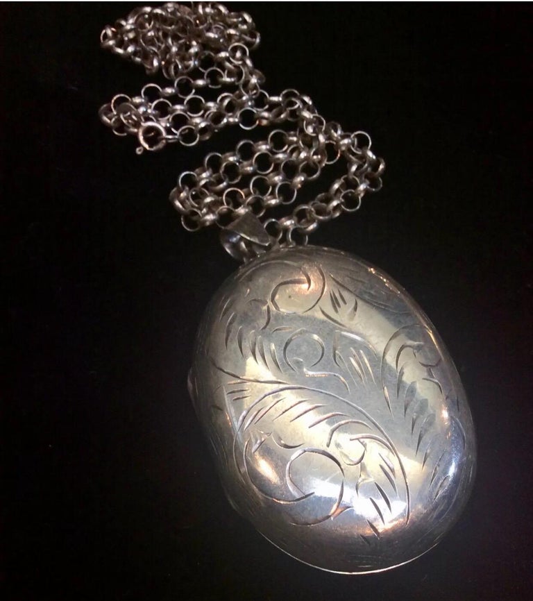 Large Silver Oval Vintage Locket at 1stDibs | large silver locket