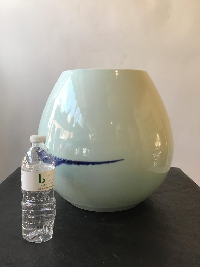 Large Spin Ceramics White Vase with Blue Swirl For Sale at 1stDibs