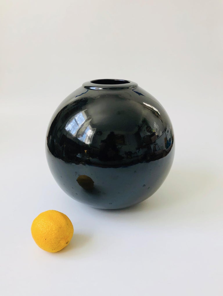 Large Vintage 80s Modern Black Sphere Vase For Sale at 1stDibs