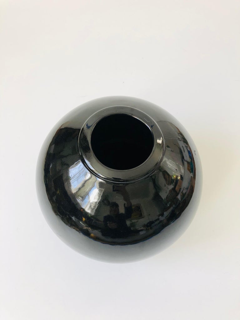 Large Vintage 80s Modern Black Sphere Vase For Sale at 1stDibs
