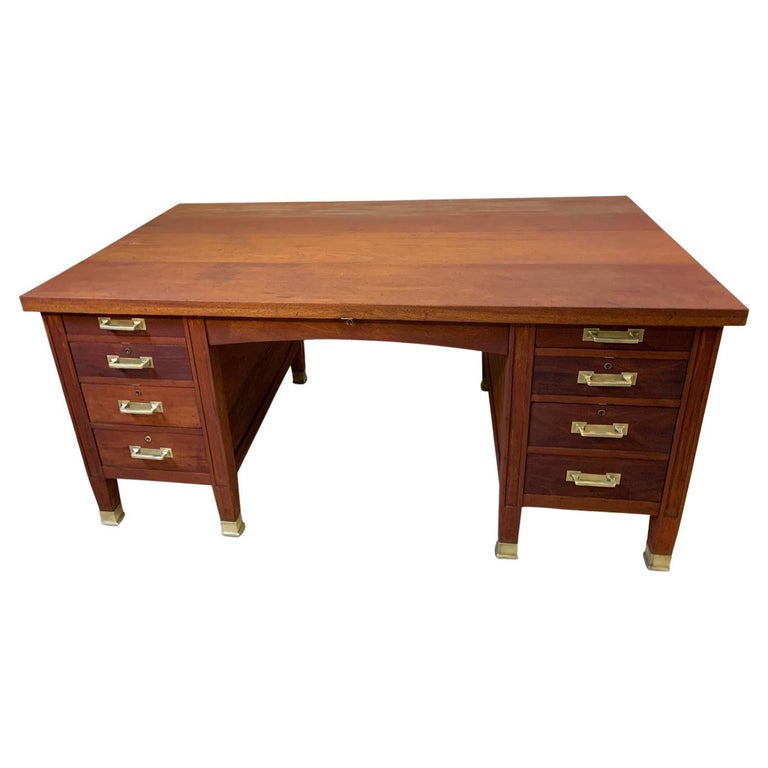 Large Vintage Desk by Globe Wernicke, 1931 For Sale at 1stDibs
