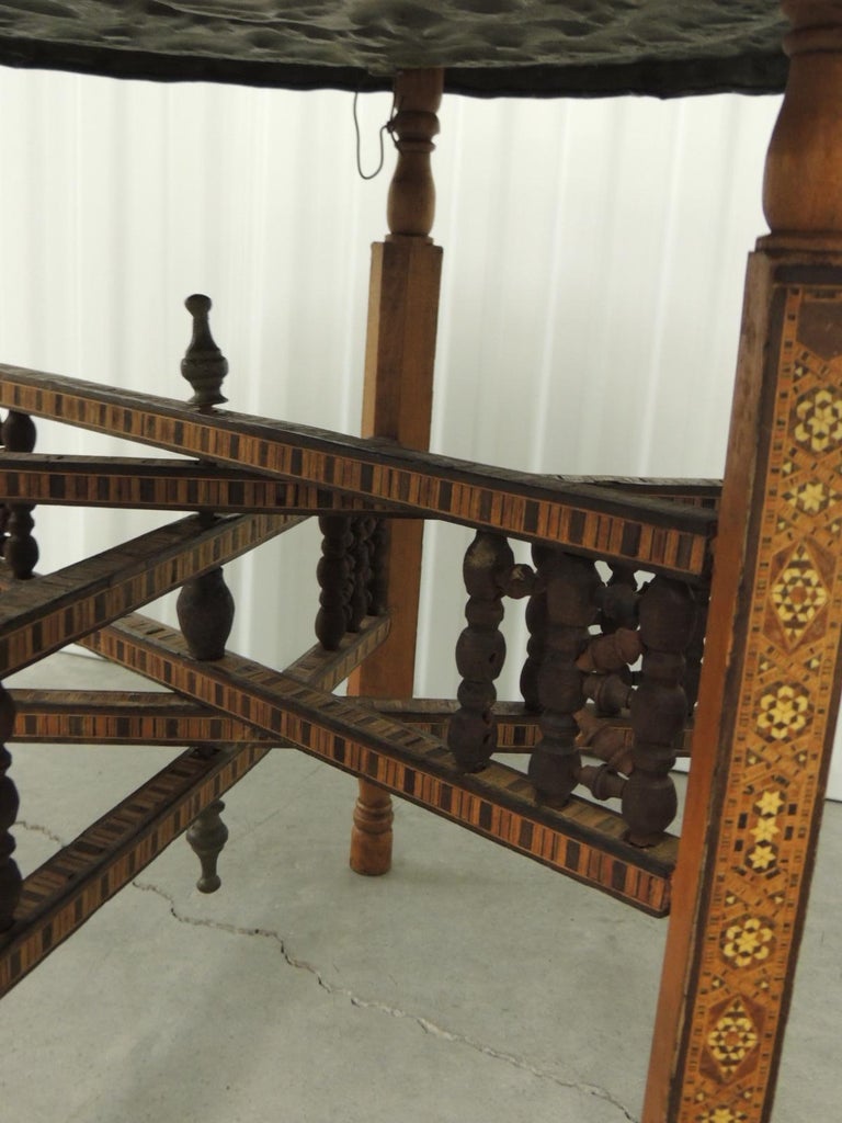 Large Vintage Repoussse Indian Decorative Round Tray Side Table with ...