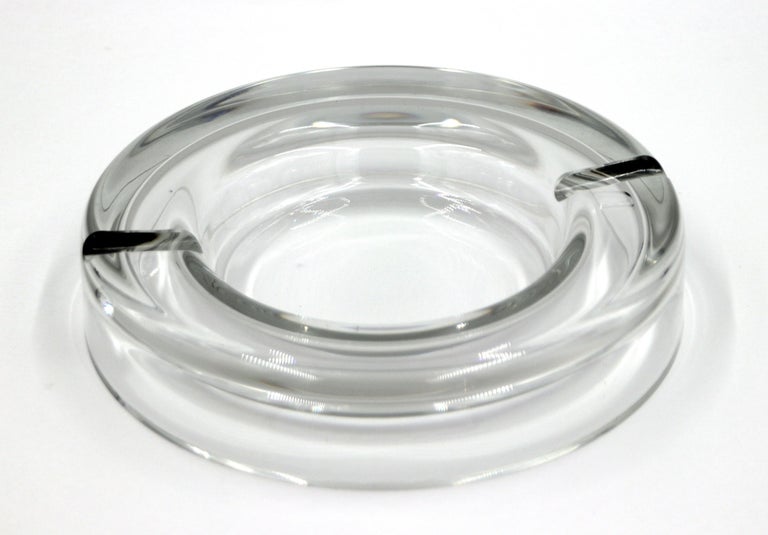 Largescale Round Clear Glass Ashtray Diameter For Sale at 1stDibs