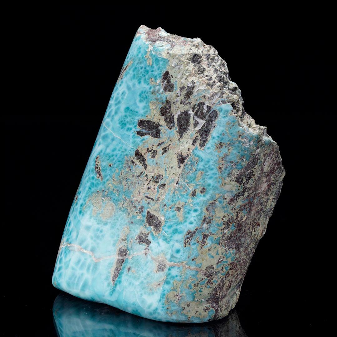 Larimar Specimen – 2.57kg For Sale at 1stDibs