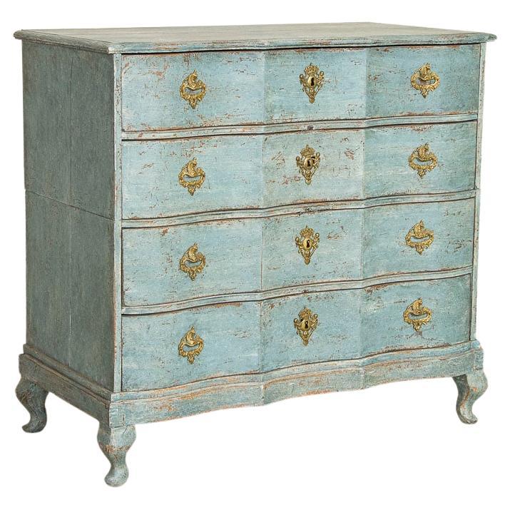 18th Century French Oxbow-Front Chest of Three Drawers w/ Rococo Brass ...