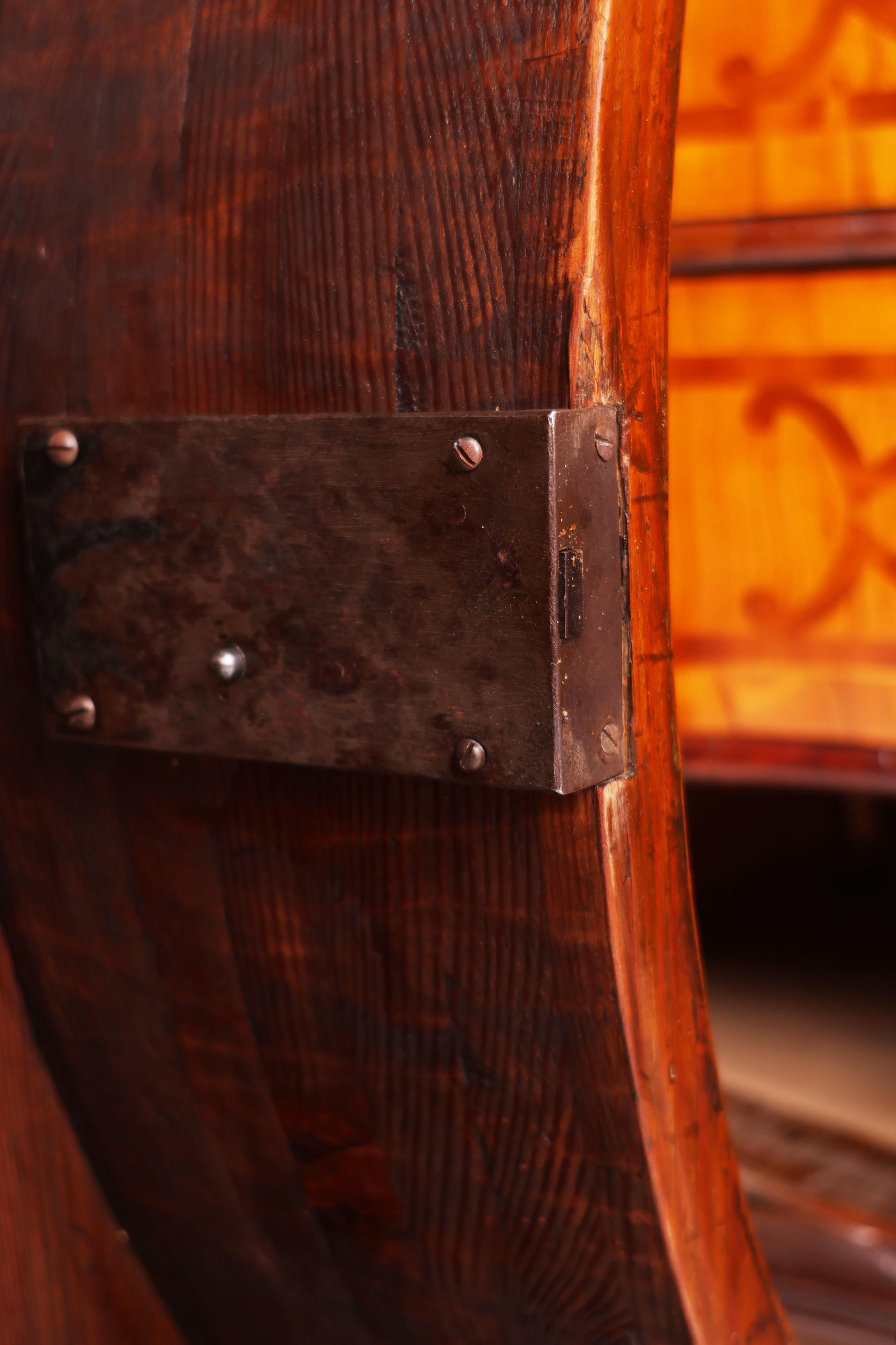 Late 18th Century Baroque Chest of Drawers with spectacular inlaid For ...