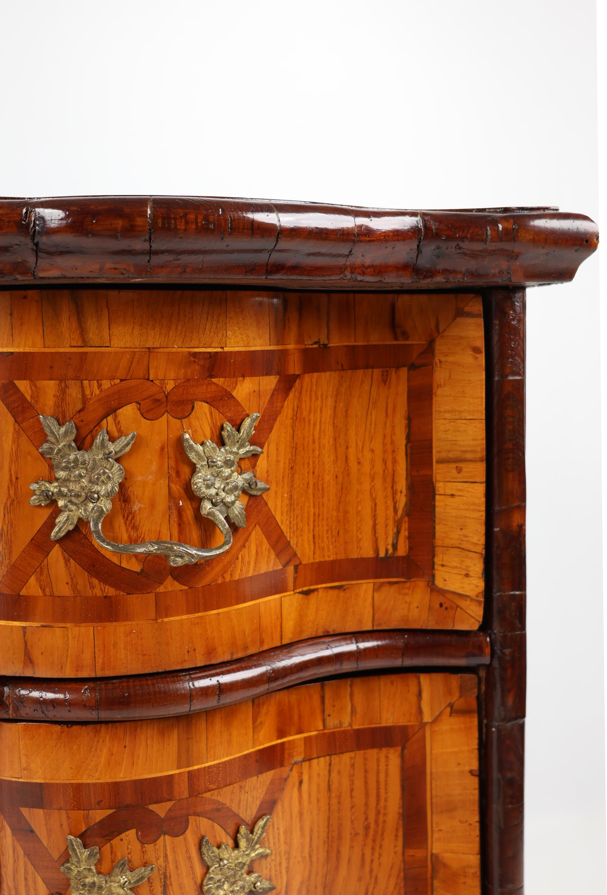 Late 18th Century Baroque Chest of Drawers with spectacular inlaid For ...