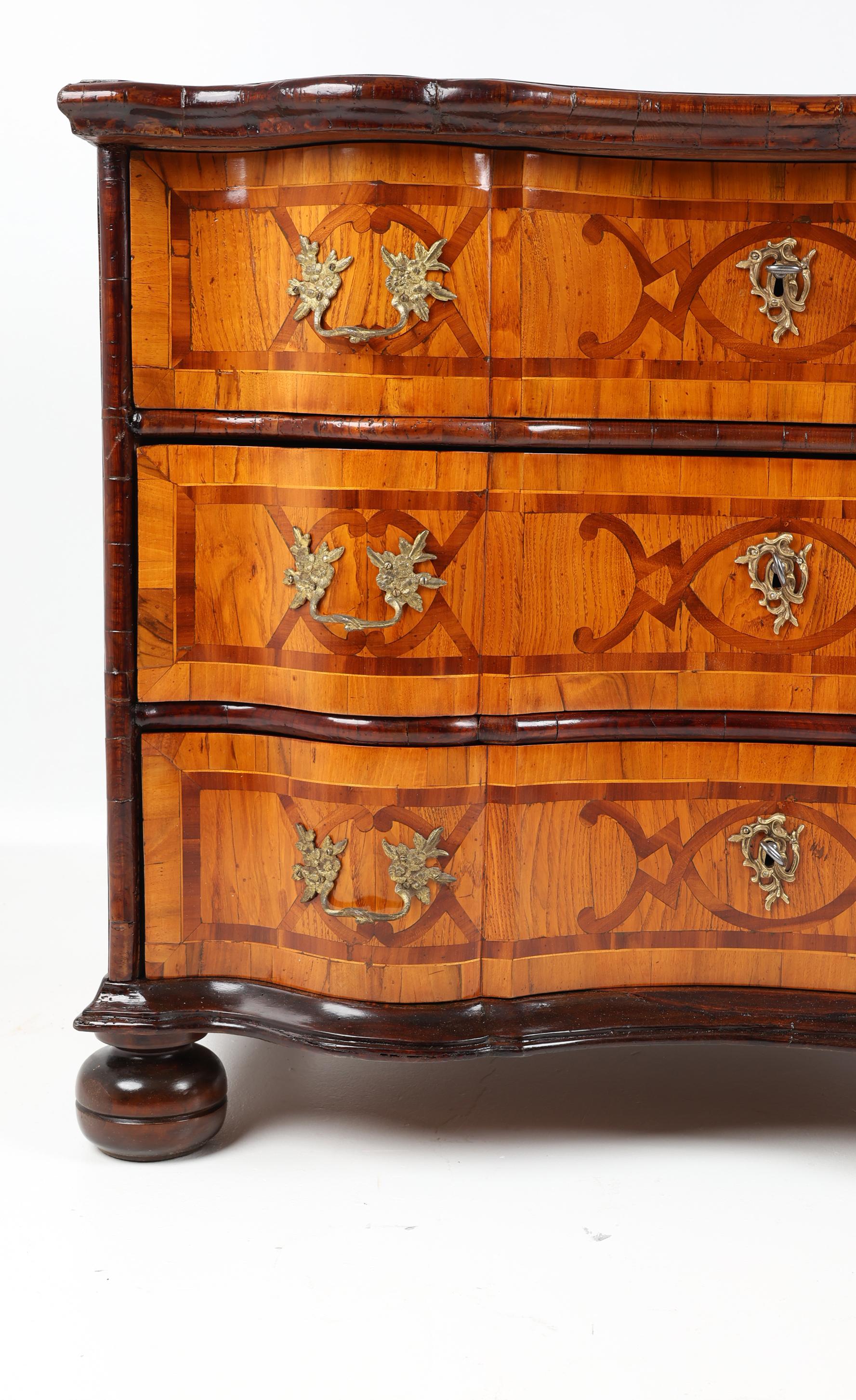Late 18th Century Baroque Chest of Drawers with spectacular inlaid For ...