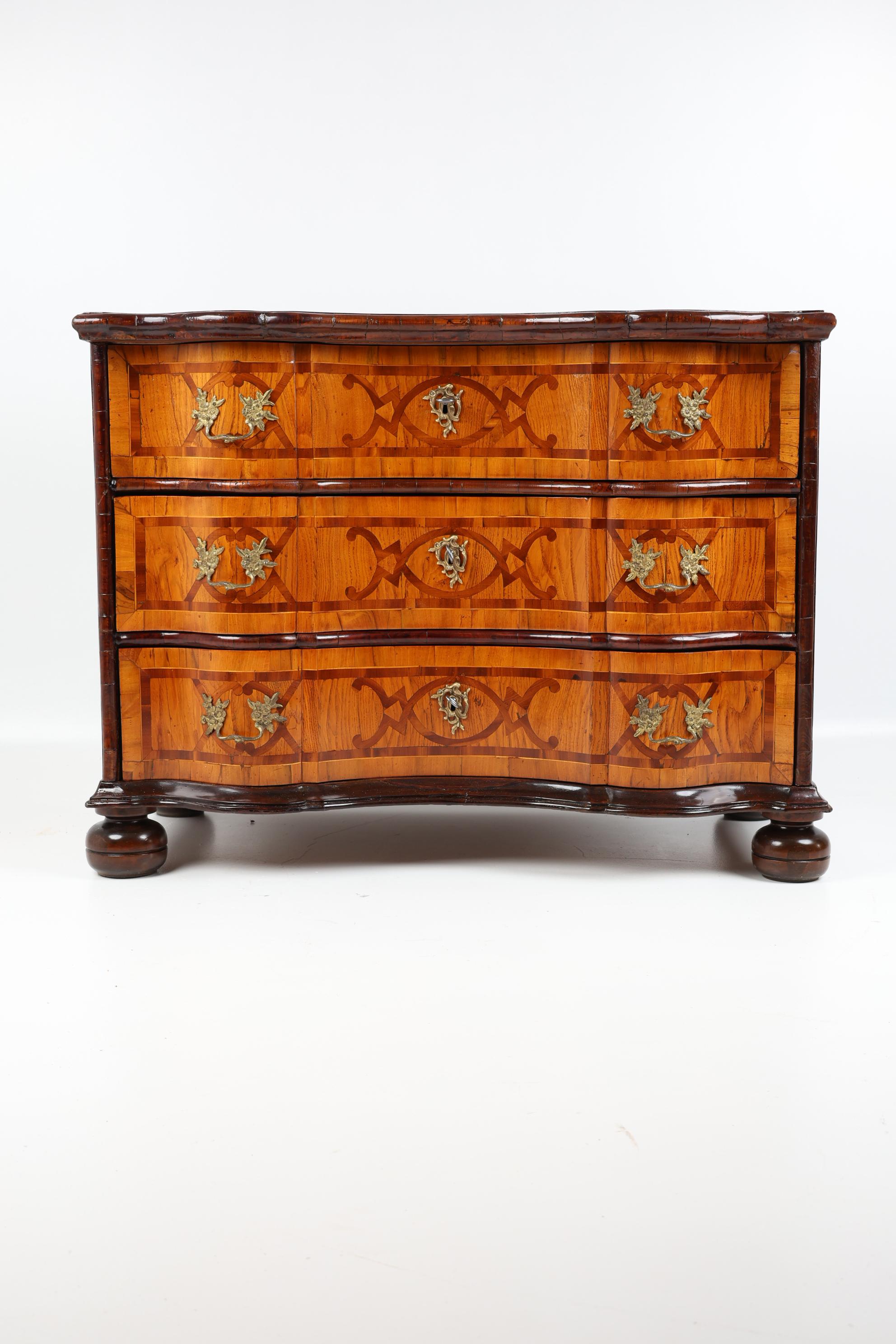 Late 18th Century Baroque Chest of Drawers with spectacular inlaid For ...