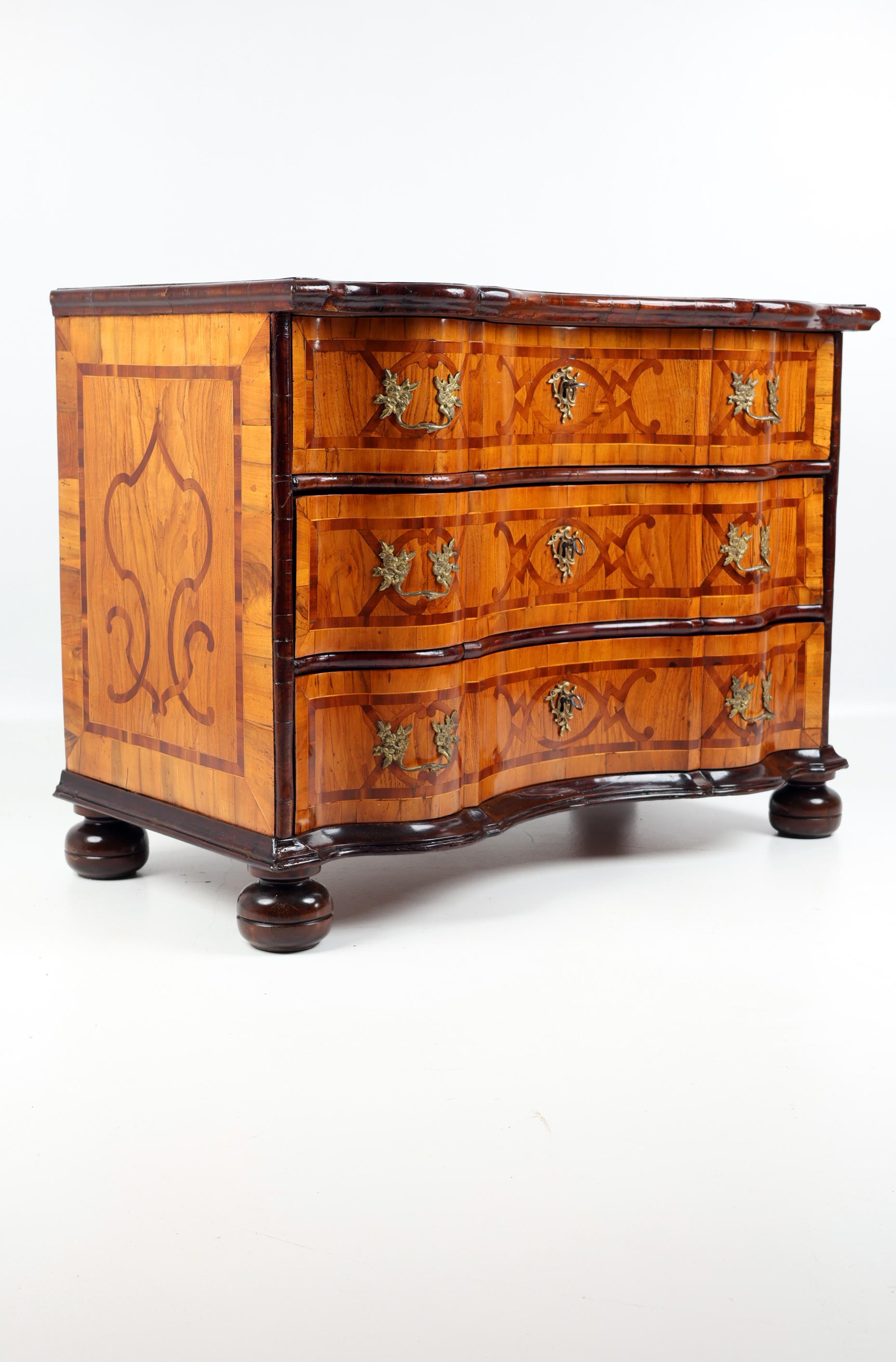 Late 18th Century Baroque Chest of Drawers with spectacular inlaid For ...
