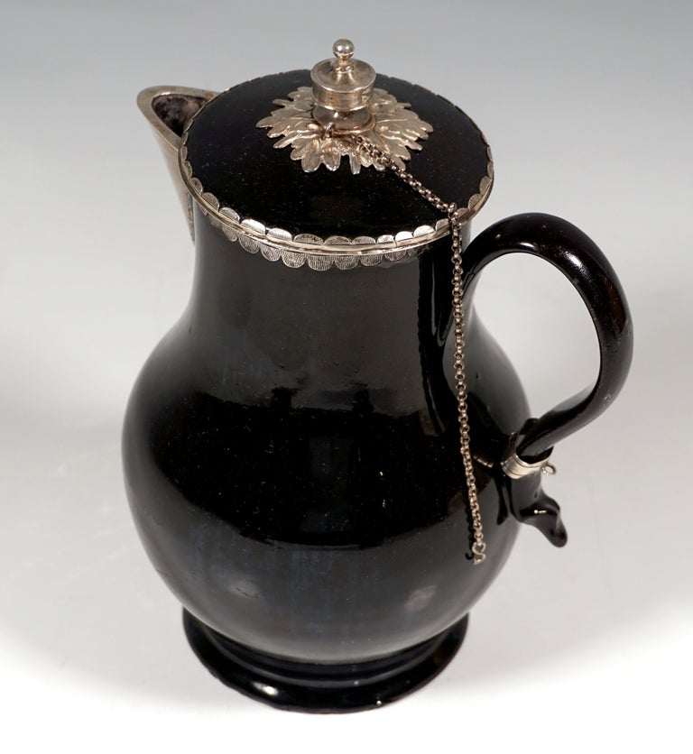 Plat à café, thé et lait Terre De Namur de la fin du 18ème siècle ...