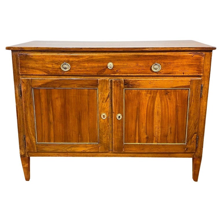 Late 18th Century Walnut Neoclassical Sideboard For Sale at 1stDibs