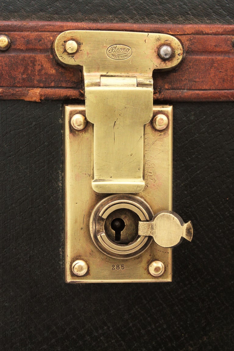English Trunk in Leather and Canvas with Brass Locks For Sale at 1stDibs