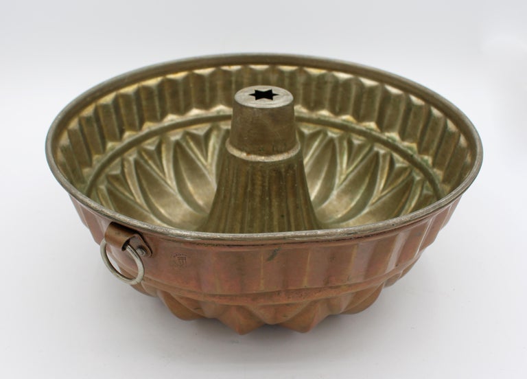 Late 19th Century French Bundt Cake Copper Mold For Sale at 1stDibs