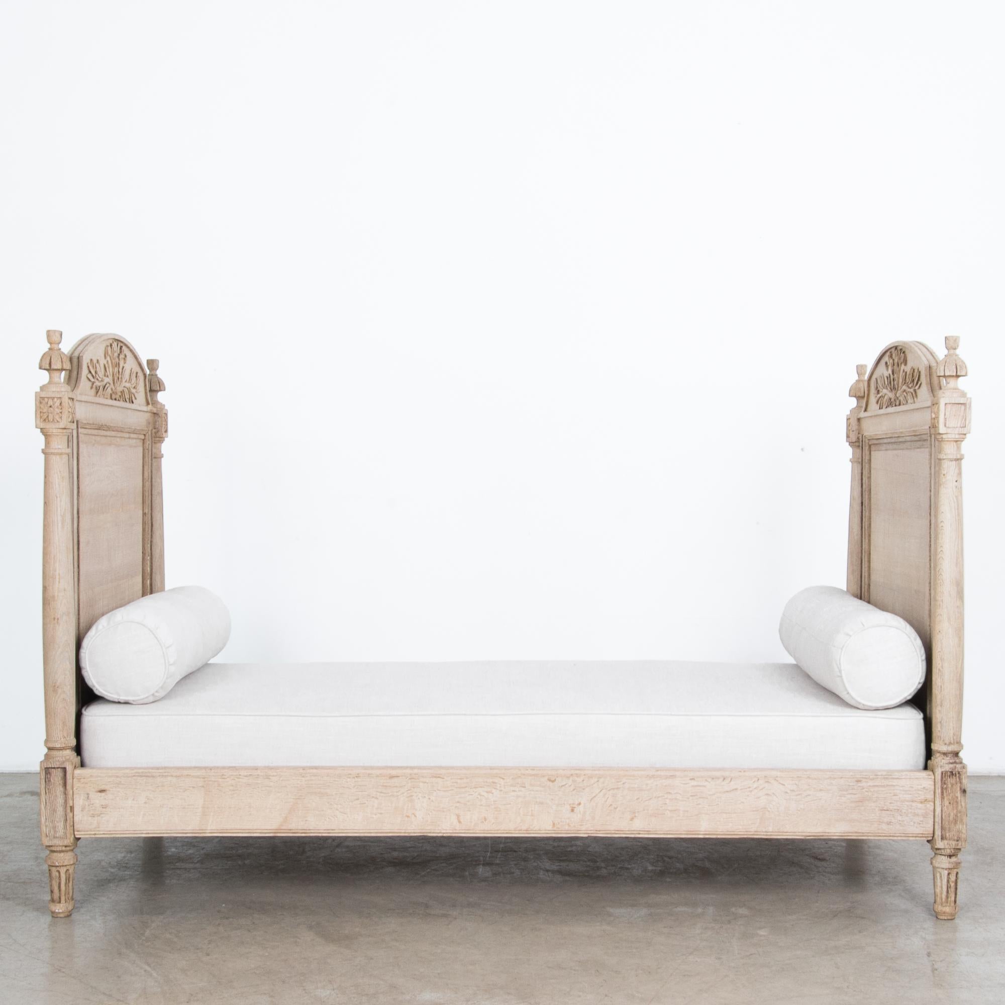 Late 19th Century French Oak Day Bed at 1stDibs