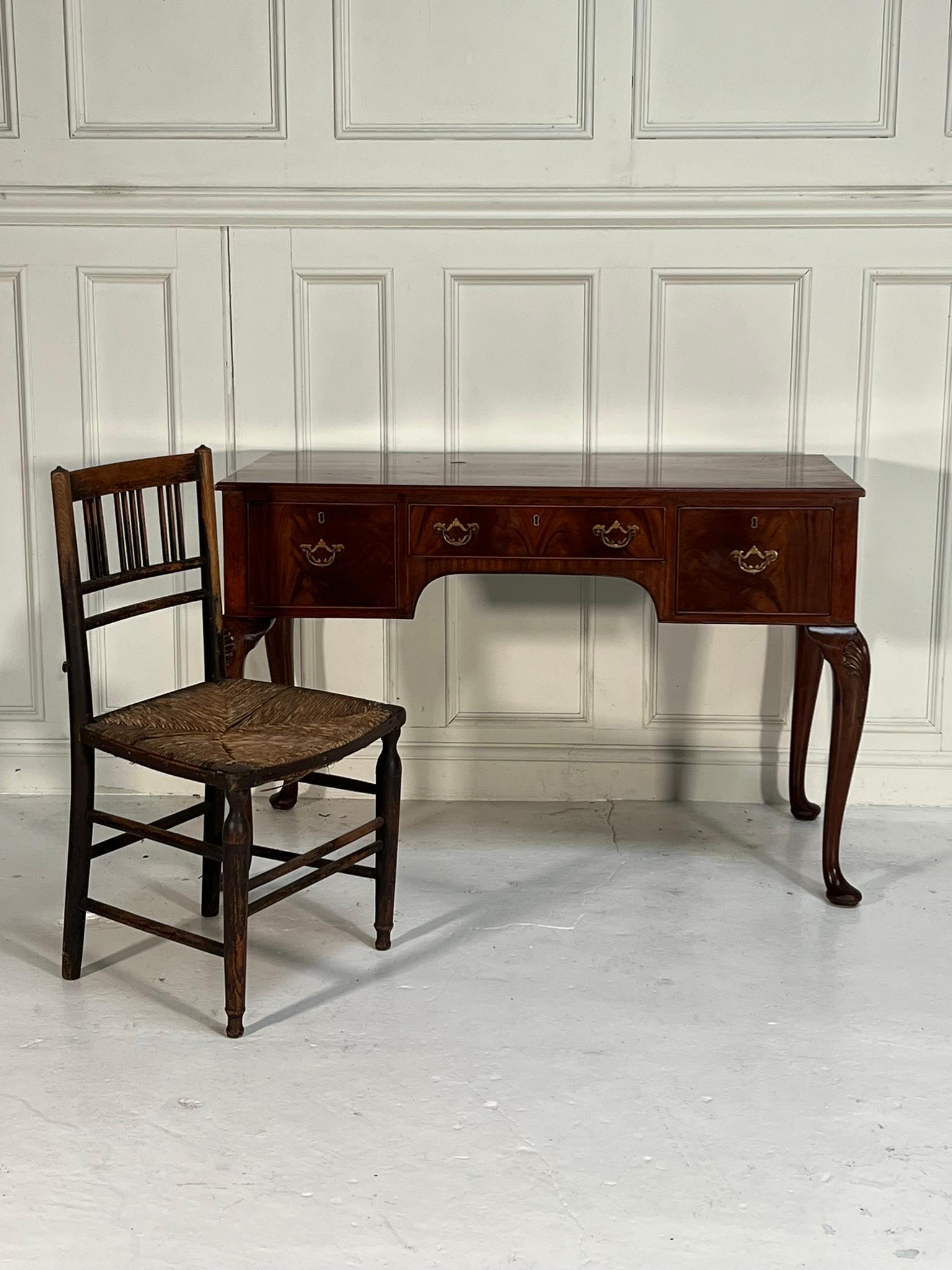 Late 19th century Georgian style mahogany desk For Sale at 1stDibs
