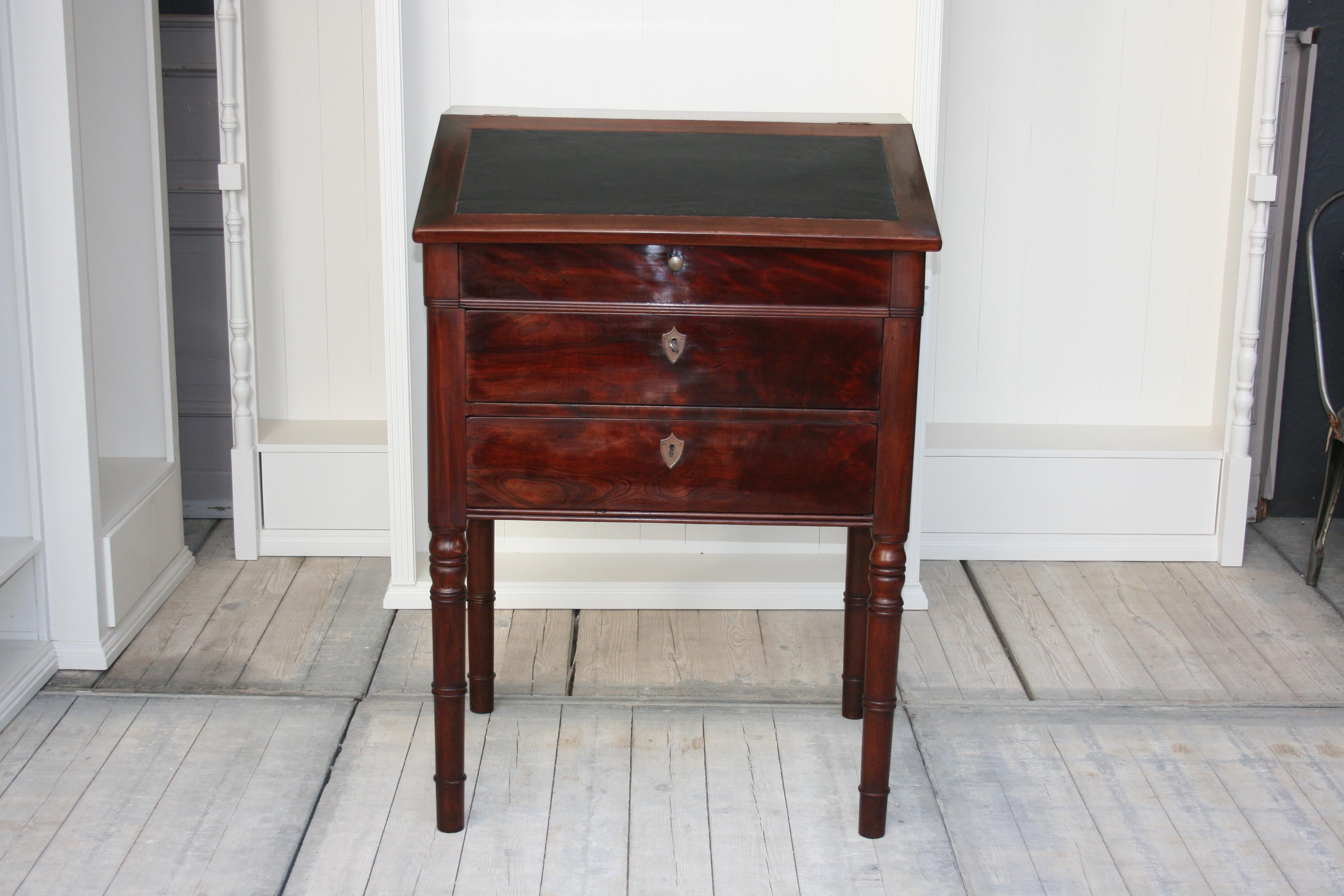 Late 19th Century Lectern / High Desk, Mahogany Shellac Polished at 1stDibs
