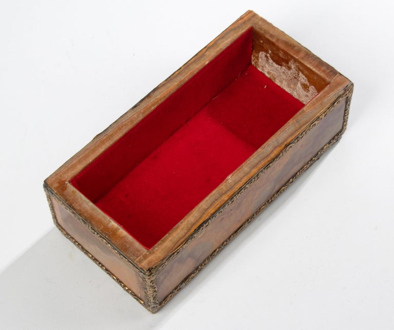 Late 19th Century Lidded Onyx box with Bronze Dog For Sale at 1stDibs