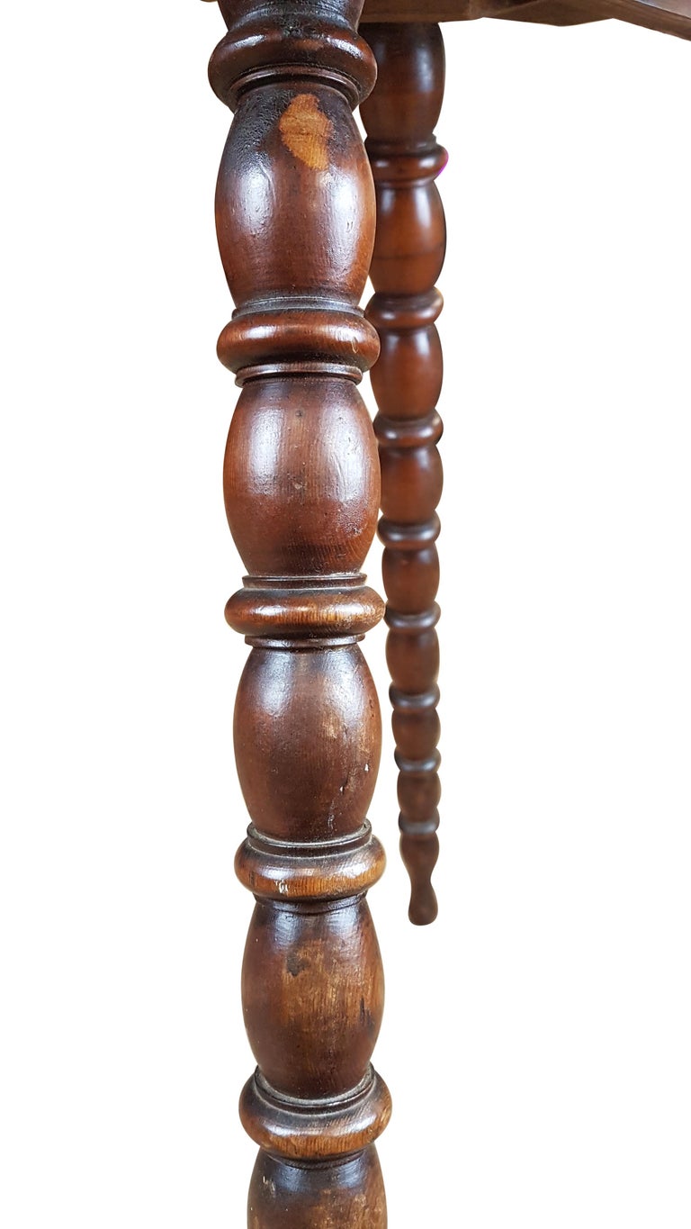 Late 19th Century Pine Gypsy Table For Sale at 1stDibs