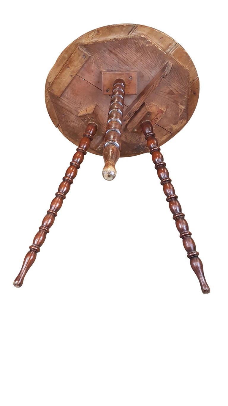 Late 19th Century Pine Gypsy Table For Sale at 1stDibs